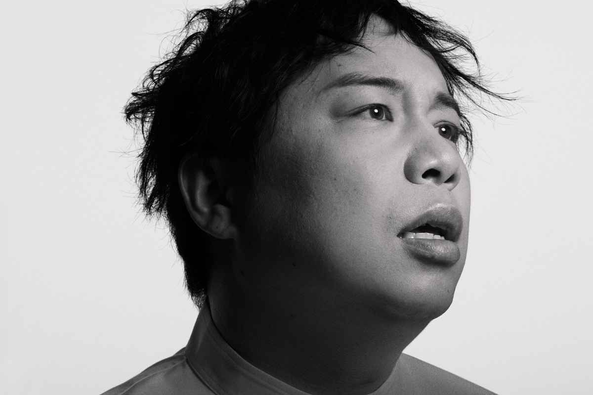 霜降り明星せいや、本名でアーティストデビュー 楽曲「オカンのLINE」MV公開 - KAI-YOU