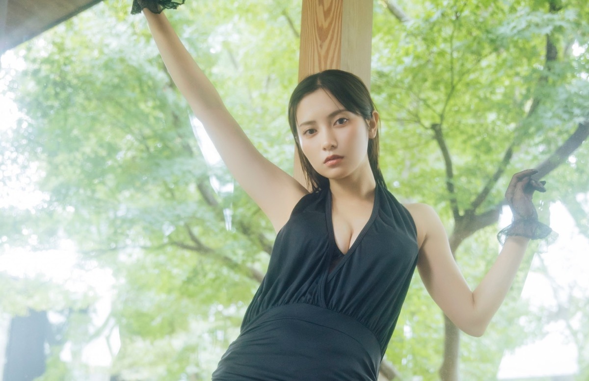 桃月なしこ、グラビアムック『BLT MONSTER』に初登場 アザーカット公開 - KAI-YOU